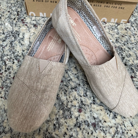 Toms | Shoes | Toms Classic Slip On Shoes 85 Beige | Poshmark